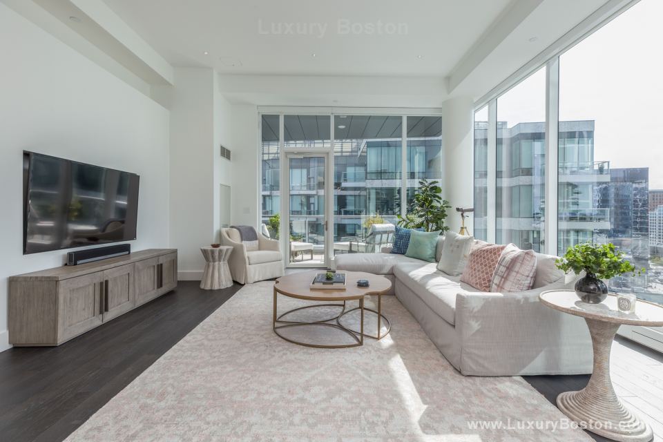 Luxury Boston - 22 Liberty Condos - Boston Seaport Boston Condos