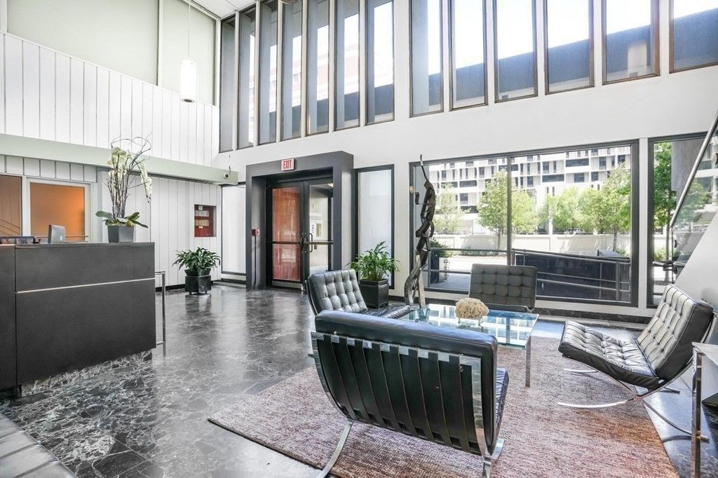 Luxury Boston - Kenmore Tower - Kenmore Square Apartments and Condos ...